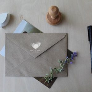 Sello personalizado para boda - Corazón de huellas | How Nice Project